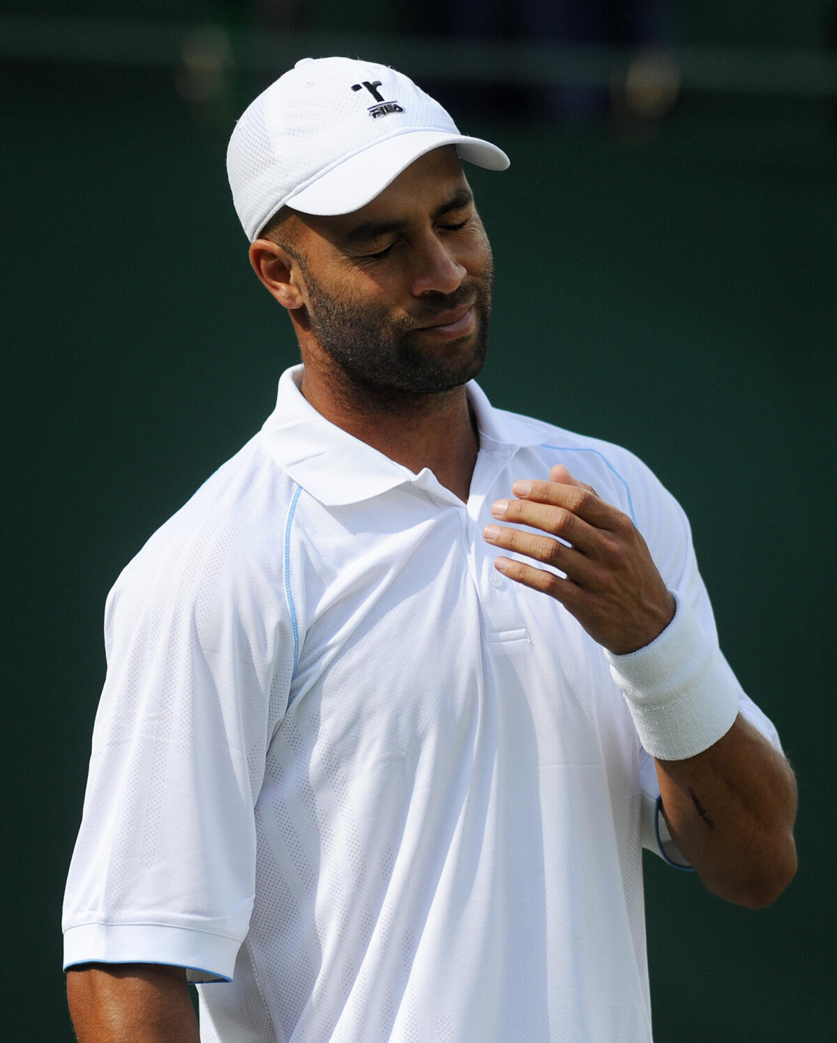 Photo : James Blake lors du tournoi de Wimbledon le 21 juin 2011 à ...