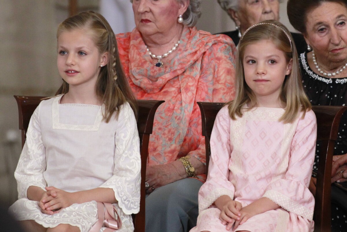 Photo : L'infante Leonor et l'infante Sofia lors de la cérémonie au ...