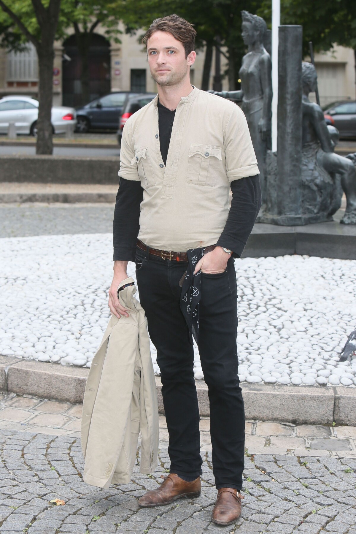 Photo : Louis-Marie de Castelbajac arrive au Palais d'Iéna pour ...