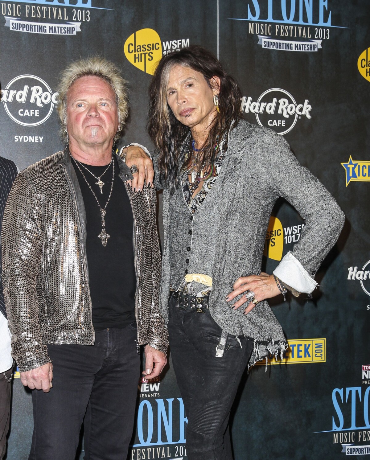 Photo : Joey Kramer et Steven Tyler d'Aerosmith au Hard Rock Cafe de ...