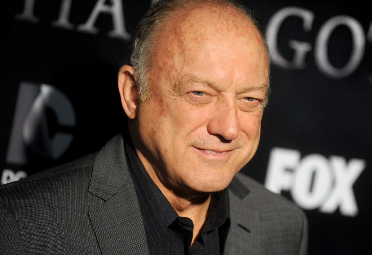 Photo : John Doman lors de la présentation de la série Gotham à New ...