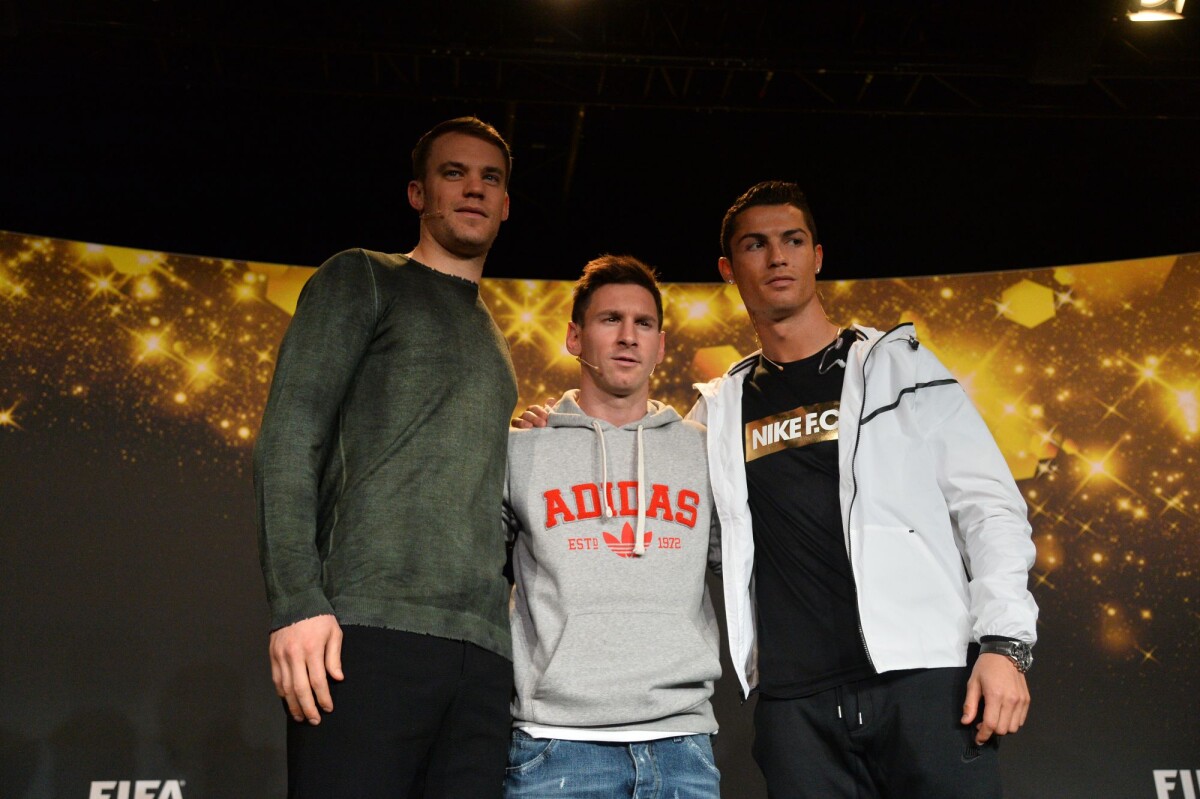 Photo : Manuel Neuer, Lionel Messi et Cristiano Ronaldo à Zurich, le 12 ...