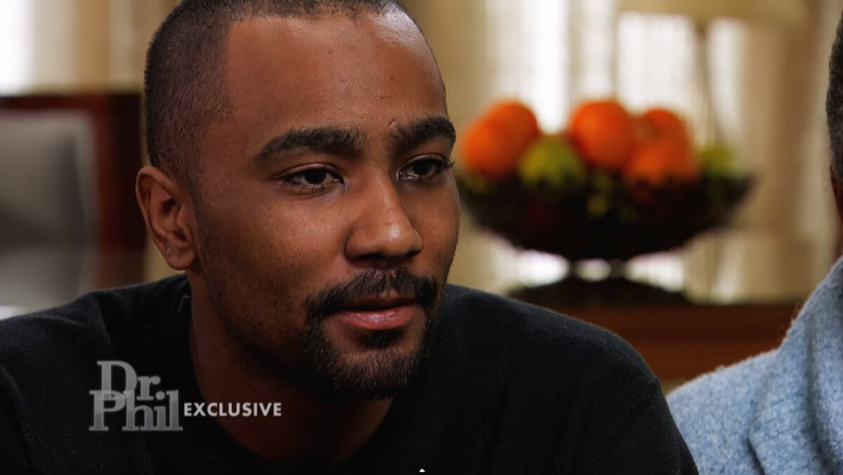 Photo : Nick Gordon interviewé par le Dr. Phil sur la chaîne CBS. L ...