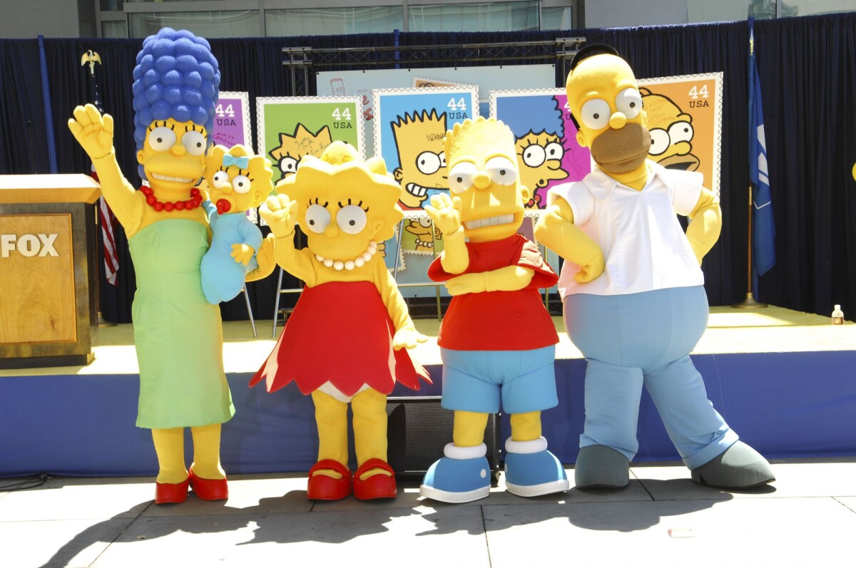 Photo : La famille Simpson lors du Simpsons Stamps Dedication Ceremony ...