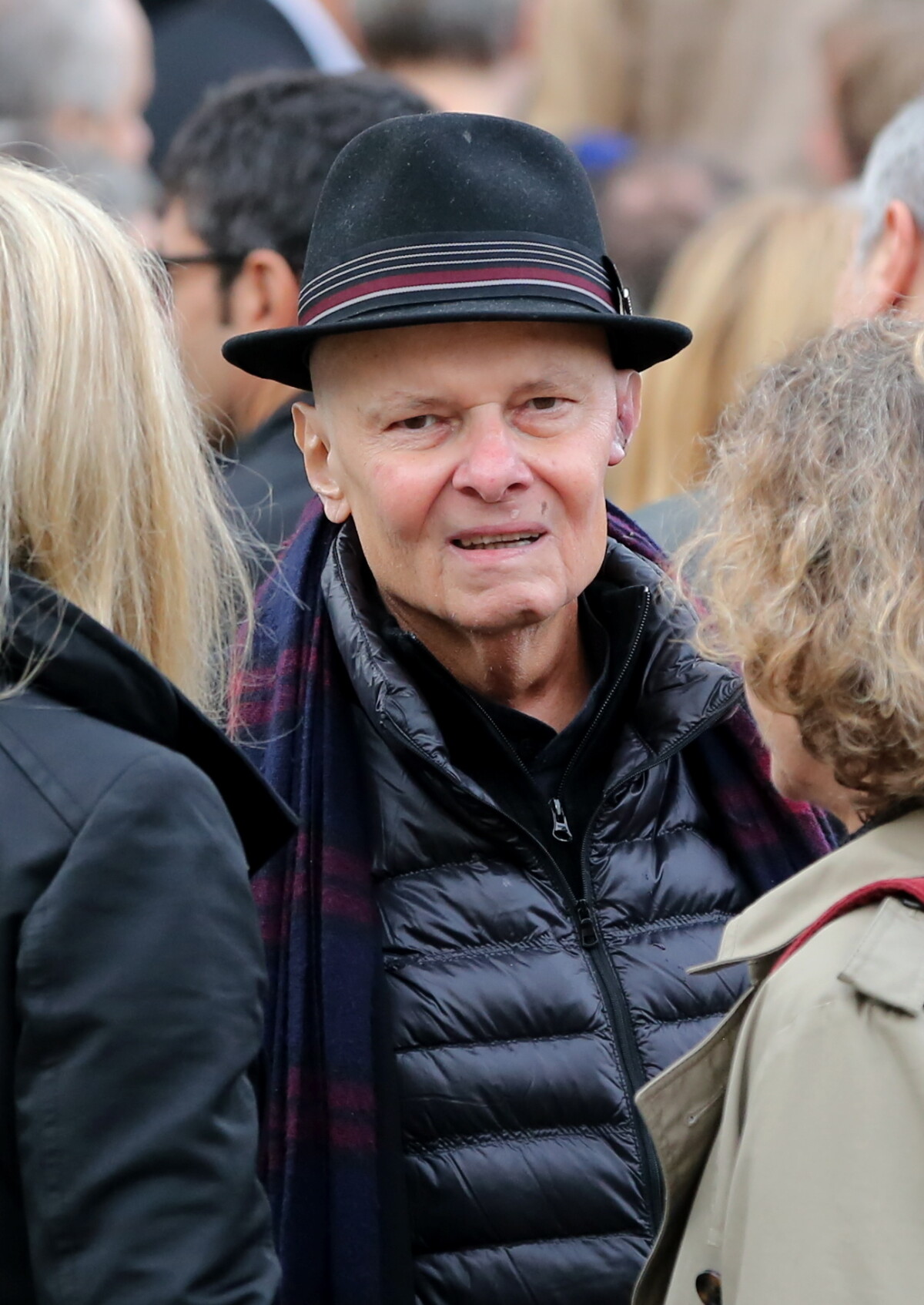 Photo : Alain de Greef - Sortie des obsèques de Gilles Verlant au ...