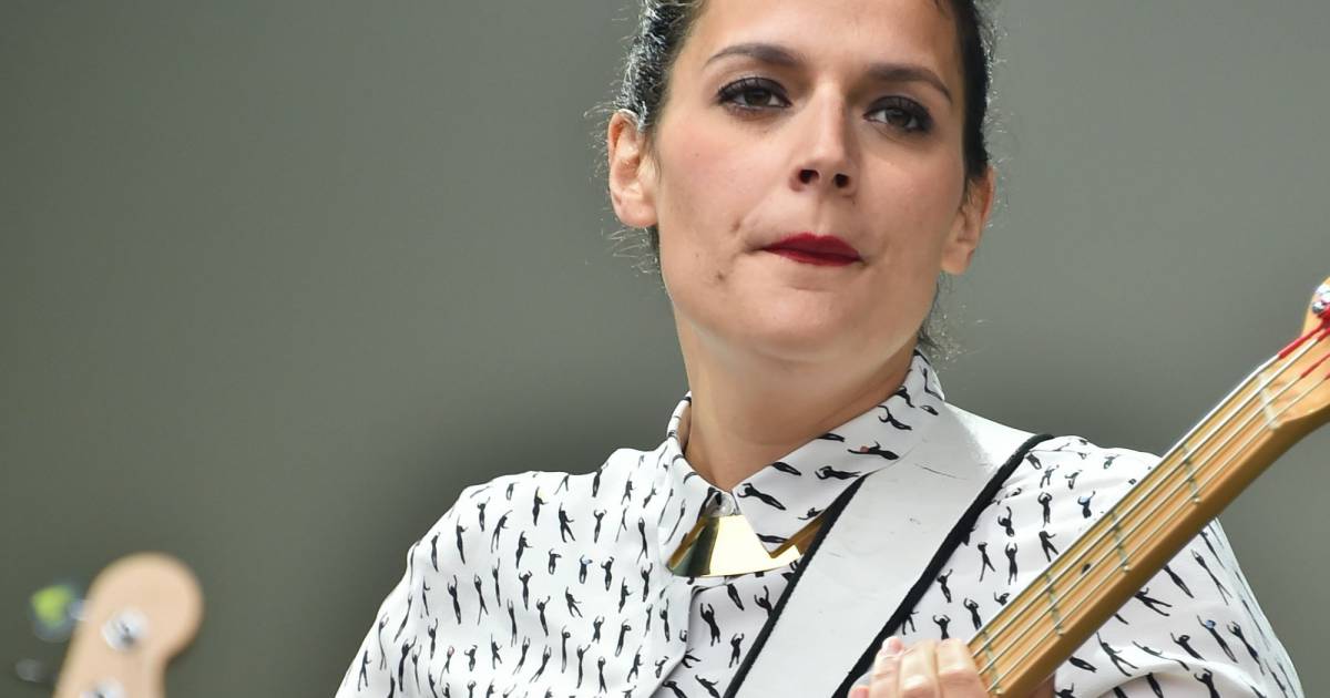 Anna Chedid lors d'un concert pour la Fête de l'Humanité 2015 dans le ...