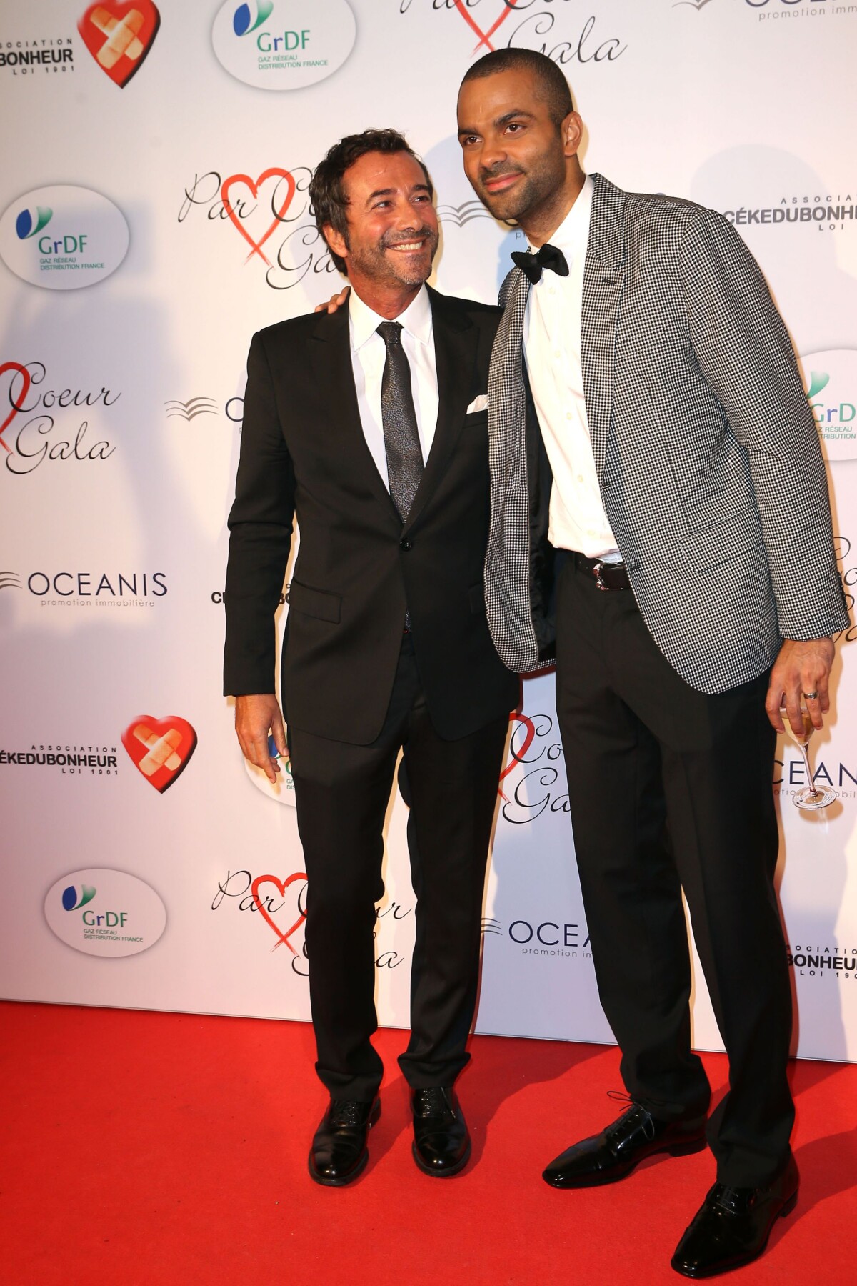 Photo : Bernard Montiel et Tony Parker lors du "Par Coeur Gala" pour ...