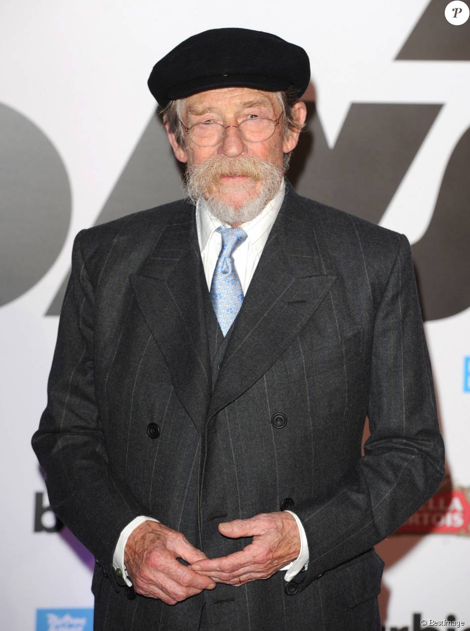 John Hurt lors de la soirée de gala 20 000 Days On Earth à Londres, le ...