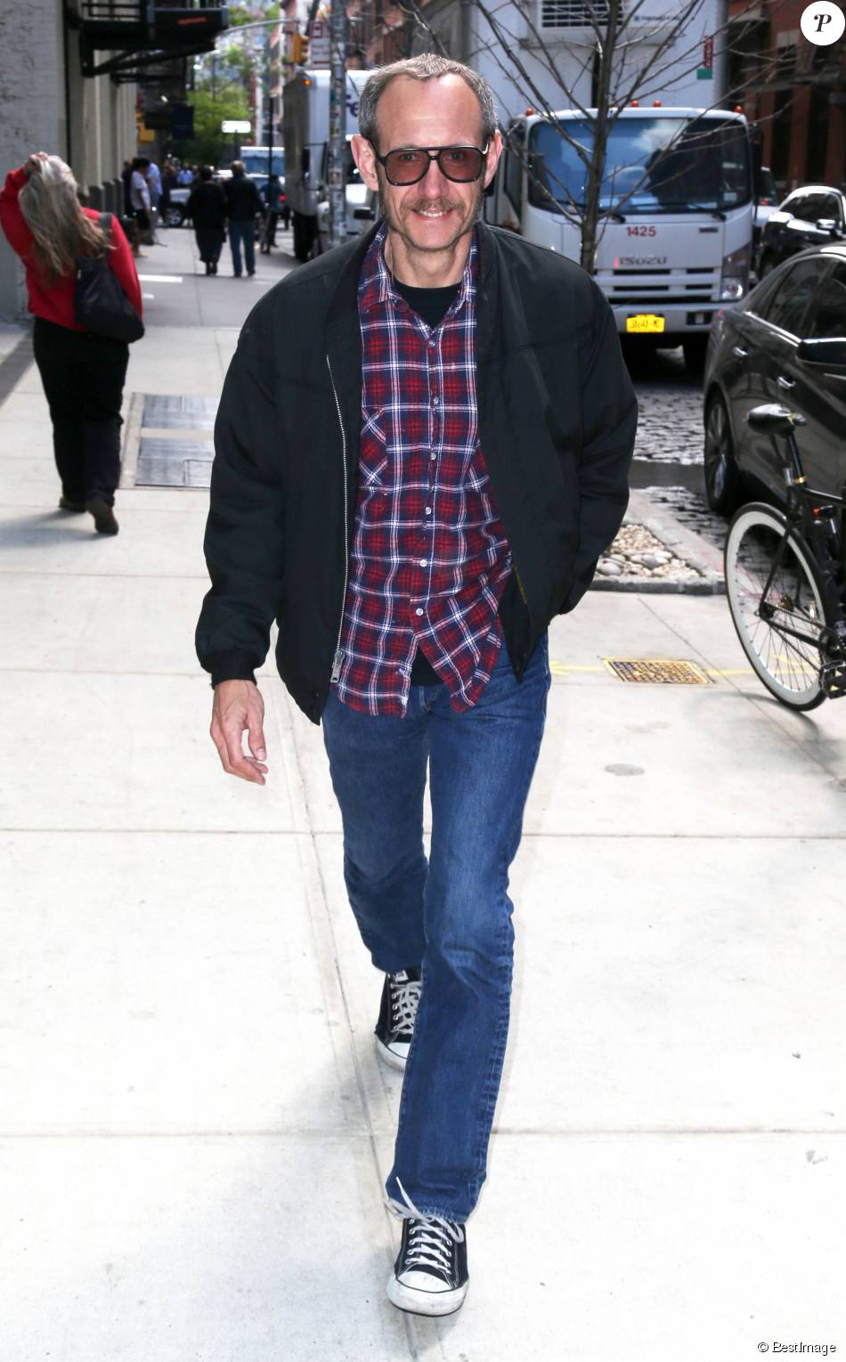 Le photographe Terry Richardson se promène dans les rues de New York ...