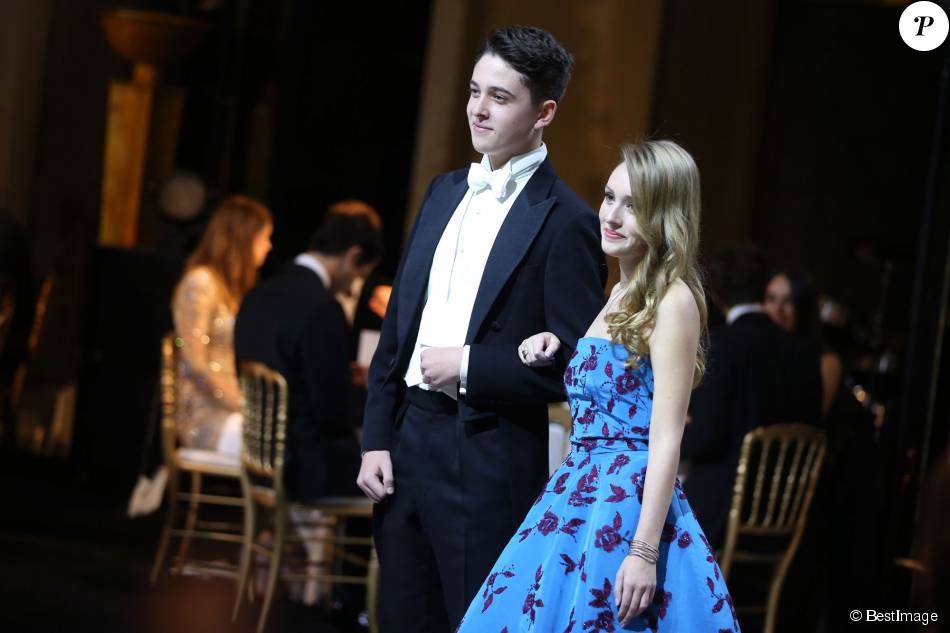 Exclusif - Skye McCaw (robe Oscar de la Renta, bijoux Payal New York ...