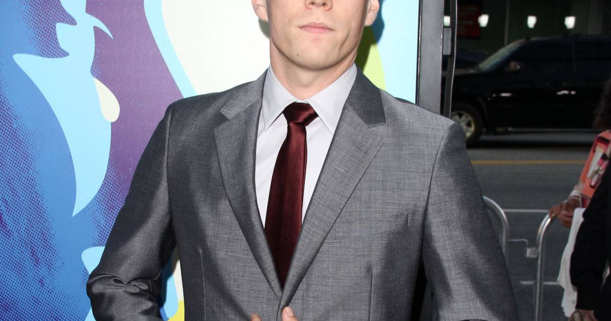 Jake Abel à la première de Love & Mercy au théâtre Samuel Goldwyn à ...