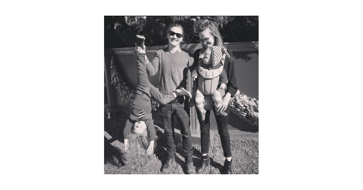 Kyle Gallner a publié une photo de famille avec sa femme et leurs deux ...