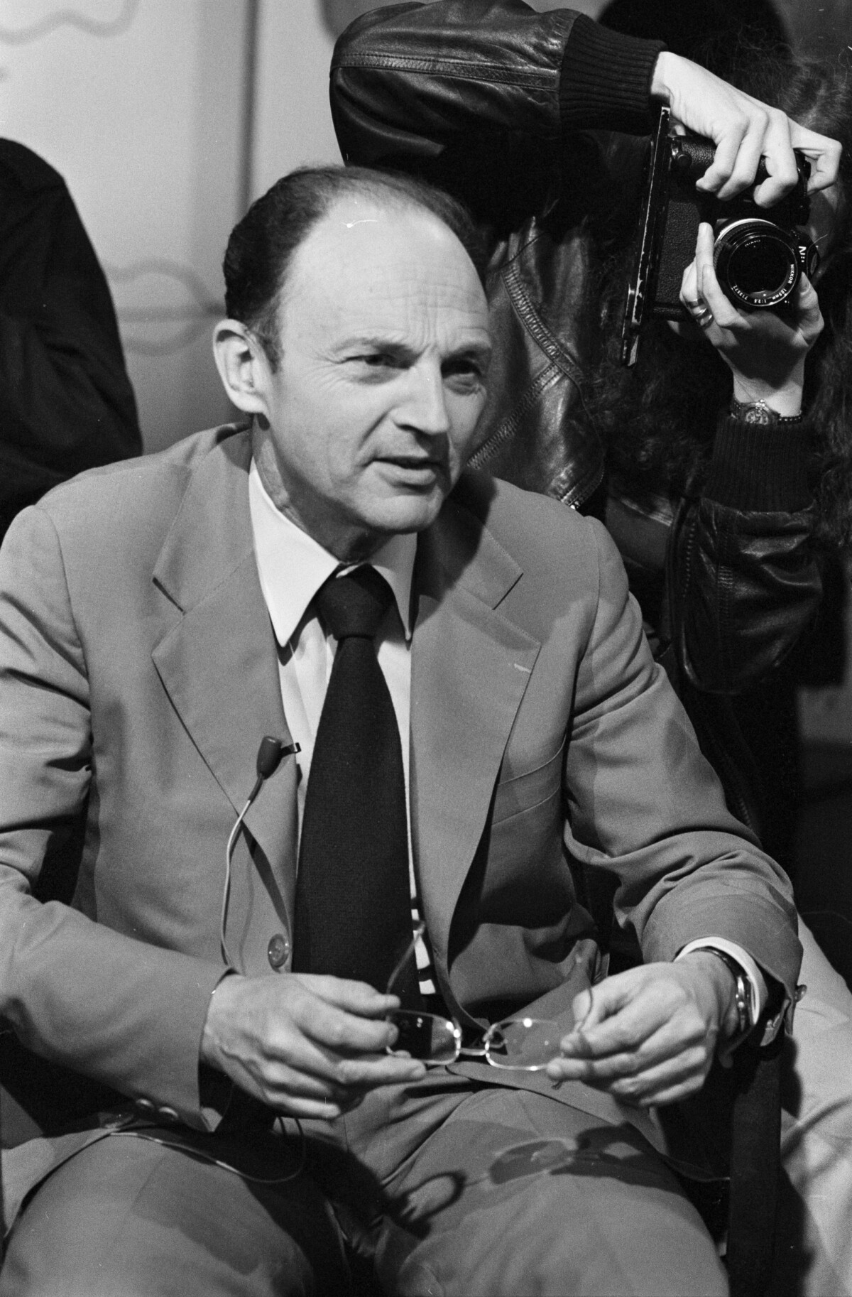 Photo : Michel Tournier sur le plateau de l'émission Apostrophes le 3 ...