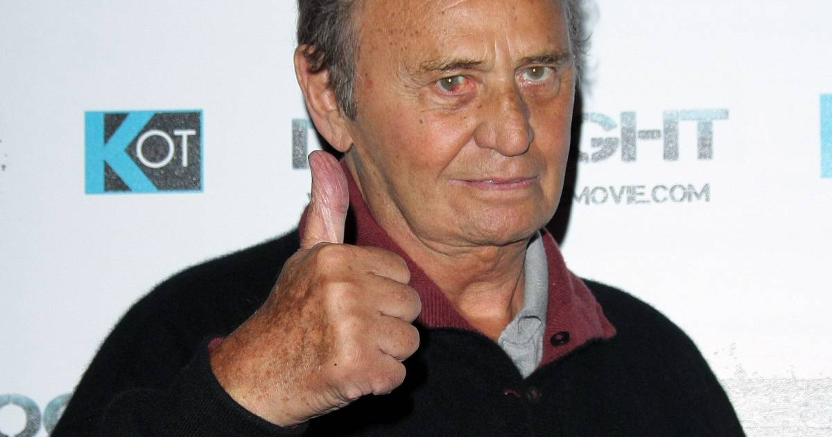 L'acteur Roger Hanin - Première du film Dogfight à Paris. Le 22 juin ...