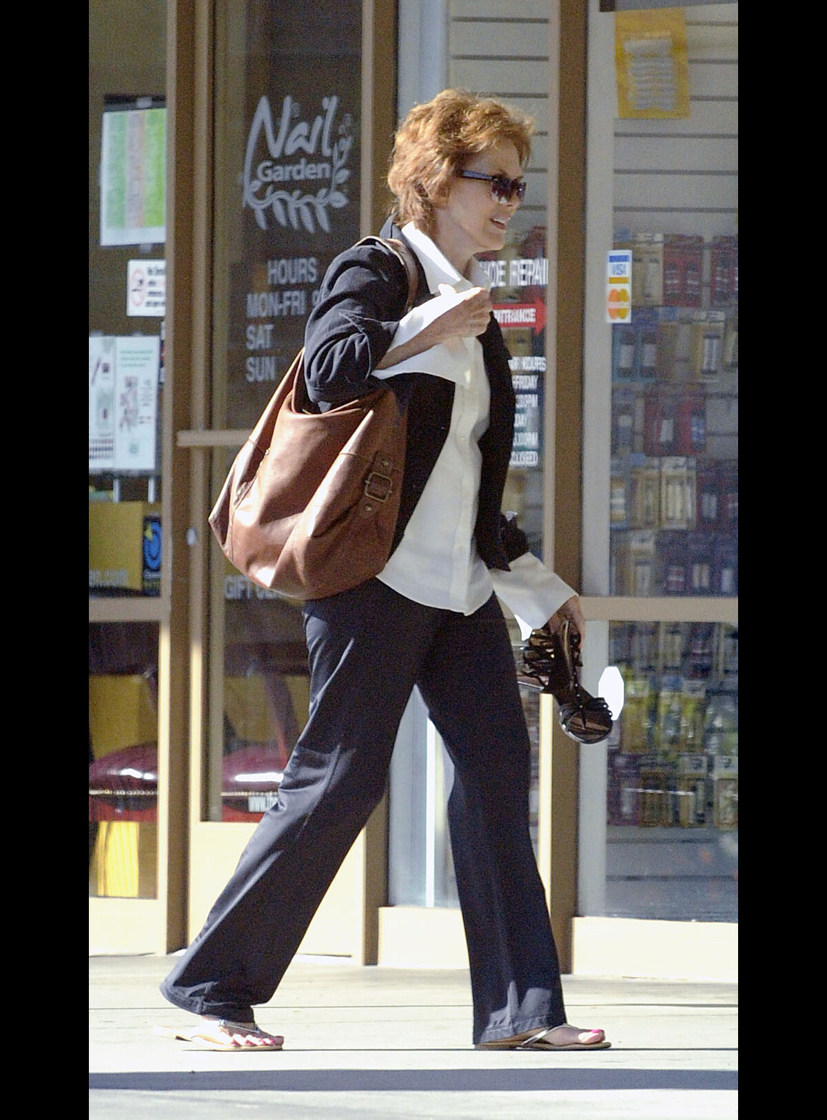Photo : Exclusif - Nancy Dow, mère de Jennifer à Los Angeles le 1er ...