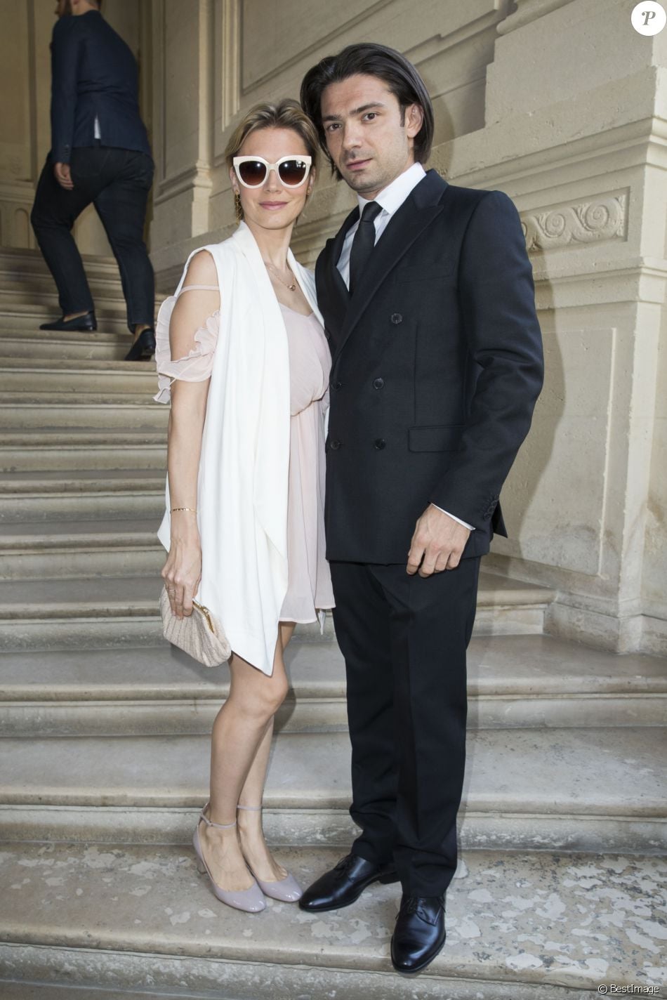 Gautier Capuçon et sa femme Delphine arrivent à l'hôtel Salomon de ...