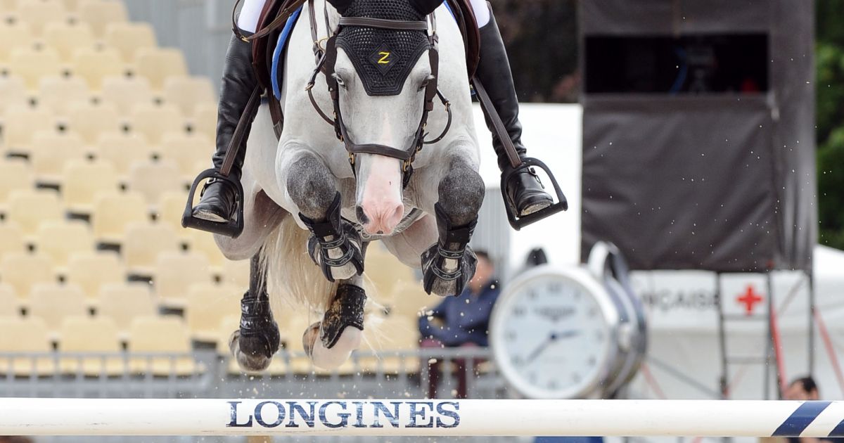 Christian Ahlmann sur Caribis Z 88 - Prix Renault - Longines Paris ...