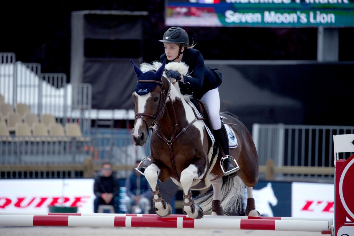 Photo : Mathilde Pinault sur Seven Moon's Lion - Prix Jaulin - Longines ...