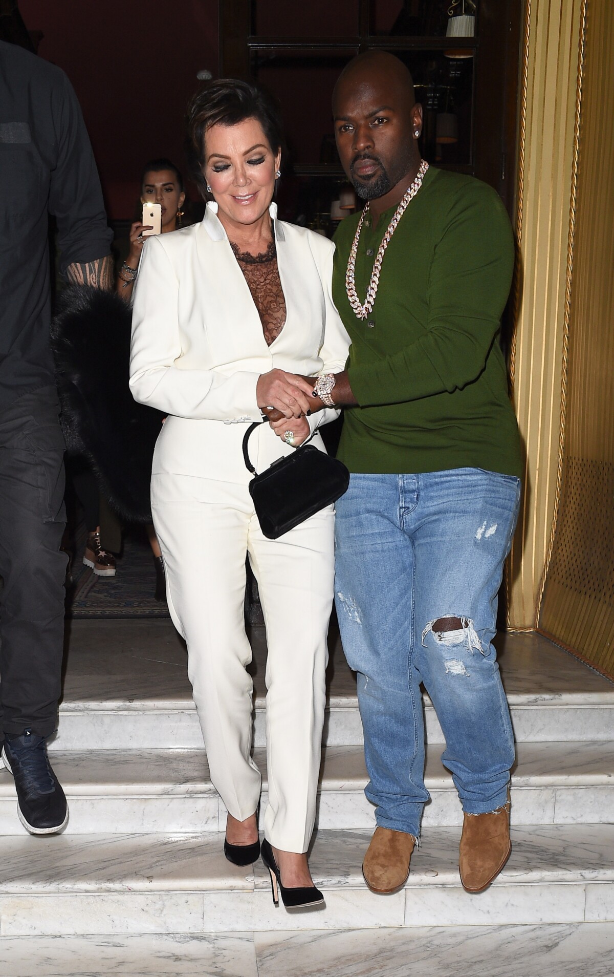 Photo : Kris Jenner et Corey Gamble quittent le Costes à Paris, le 27 ...