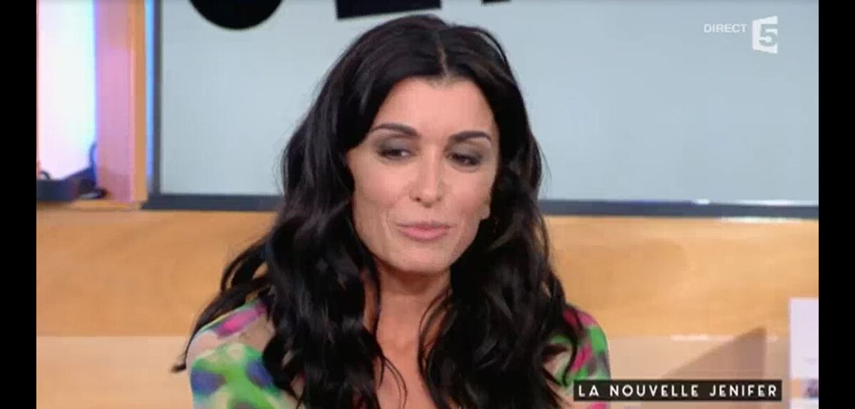 Photo : Jenifer fait la promotion de son album "Paradis Secret" dans "C ...