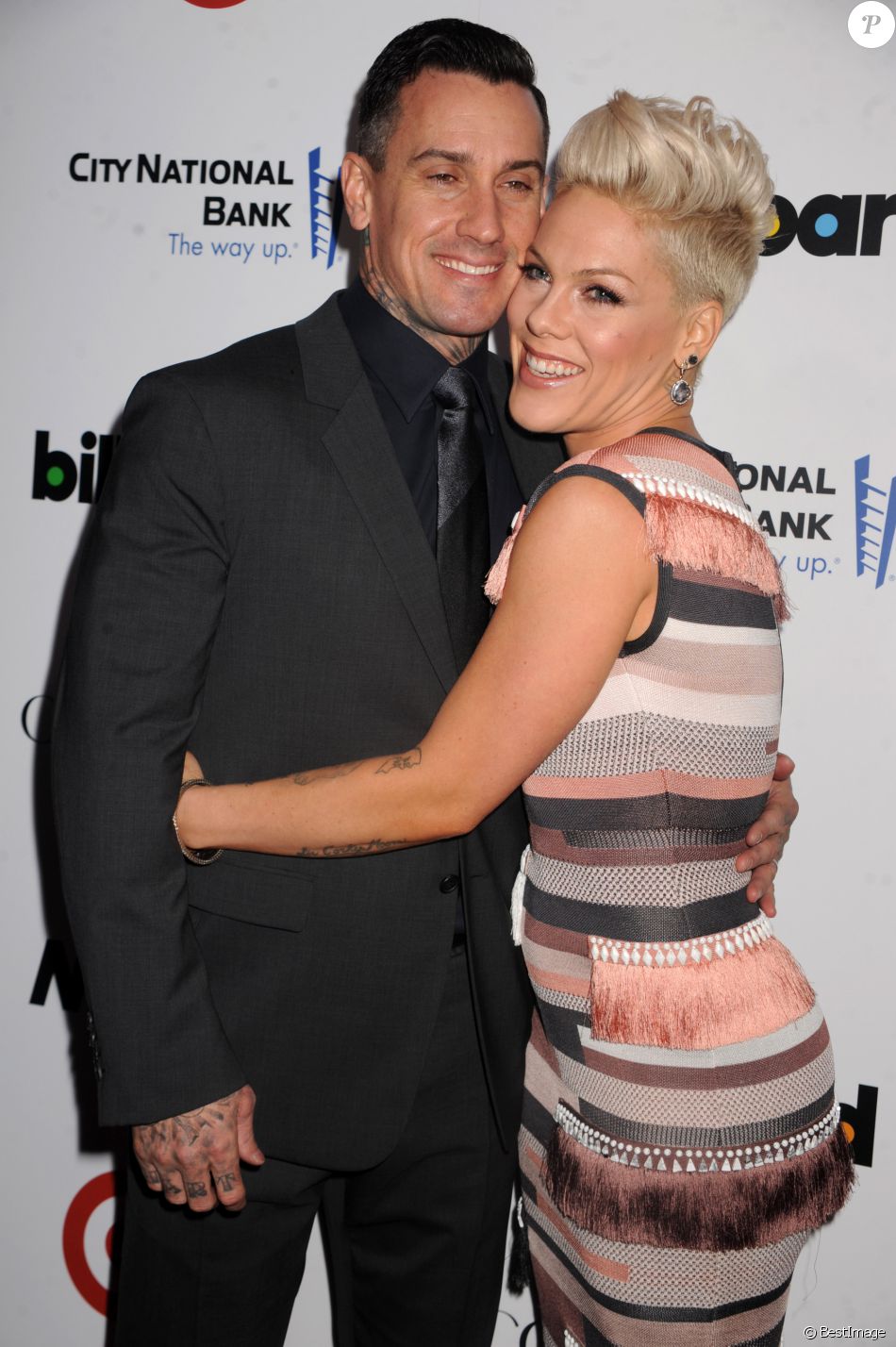 La chanteuse Pink et son mari Carey Hart - Personnalites lors des ...