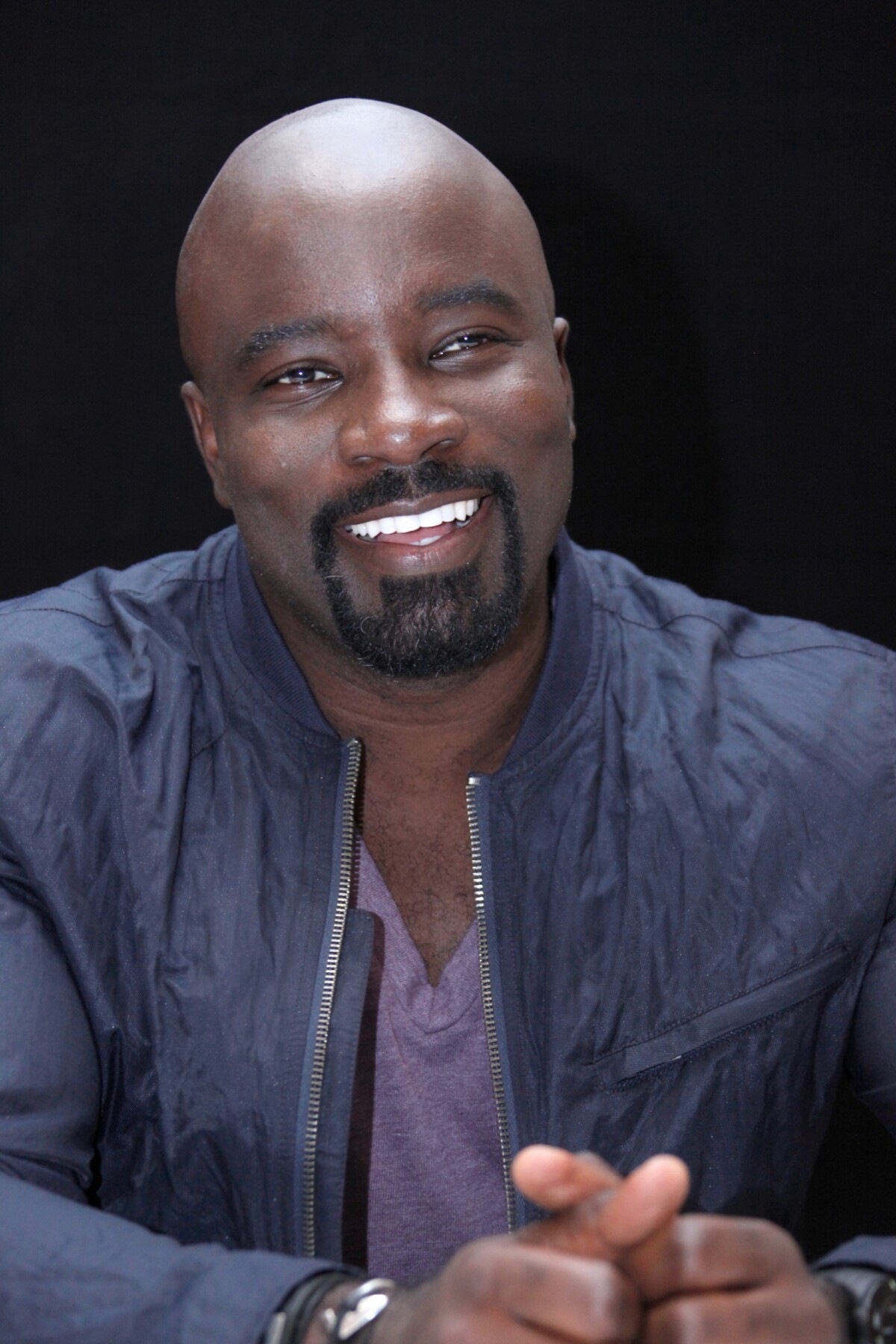Photo : Mike Colter, en conférence de presse pour la série "Luke Cage ...