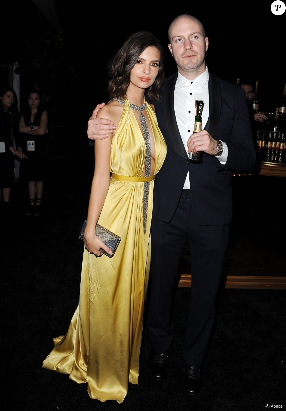 Emily Ratajkowski et son compagnon Jeff Magid assistent à la soirée ...