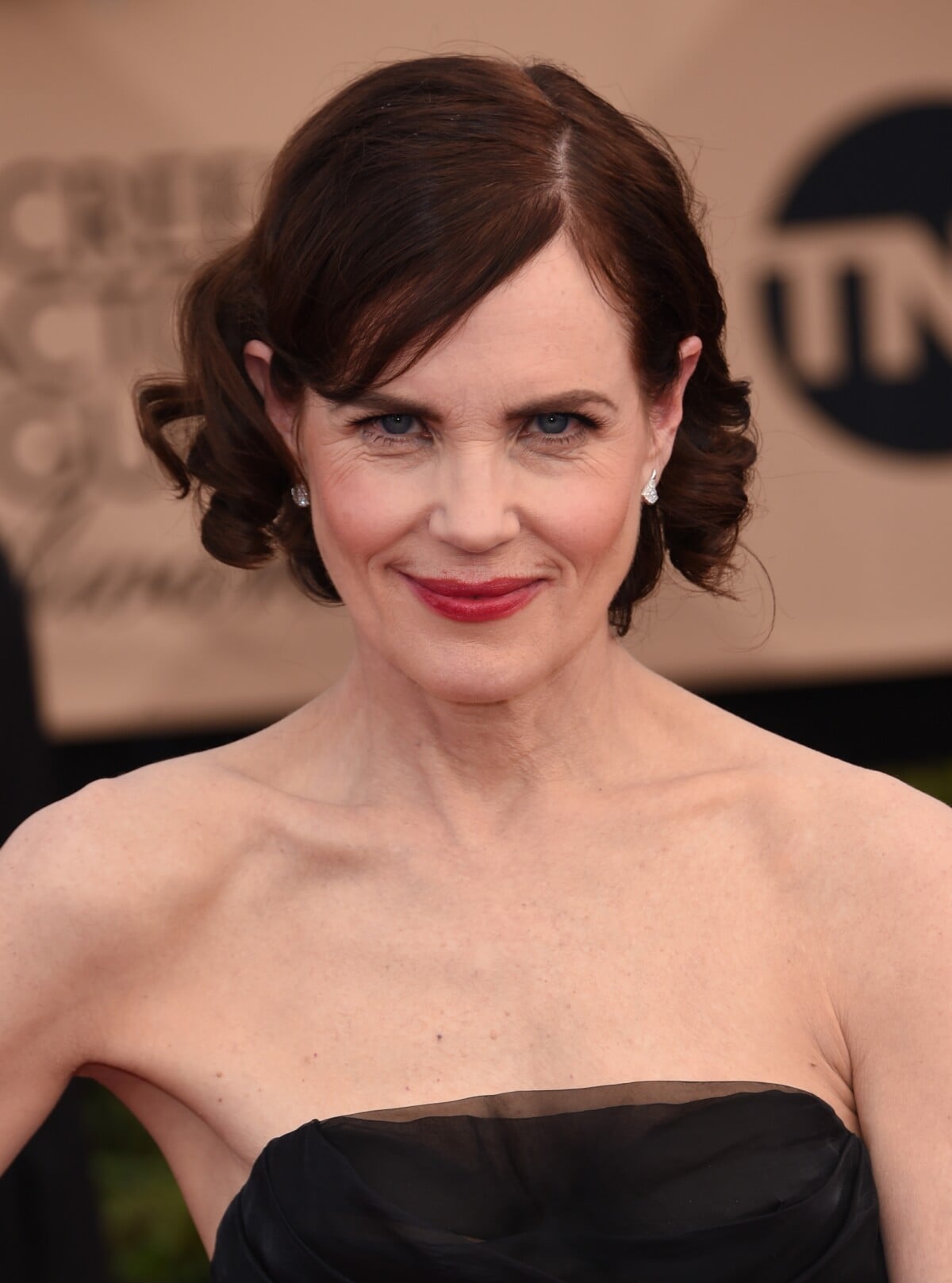 Photo : Elizabeth McGovern - Tapis rouge de la 23e soirée annuelle ...