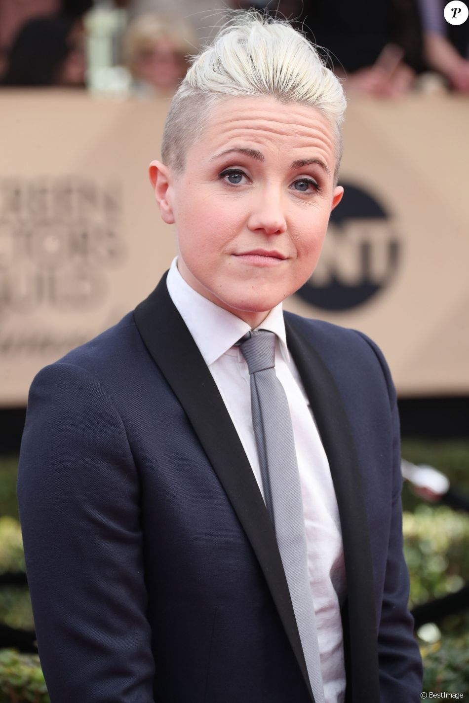 Hannah Hart - Tapis rouge de la 23ème soirée annuelle Screen Actors ...