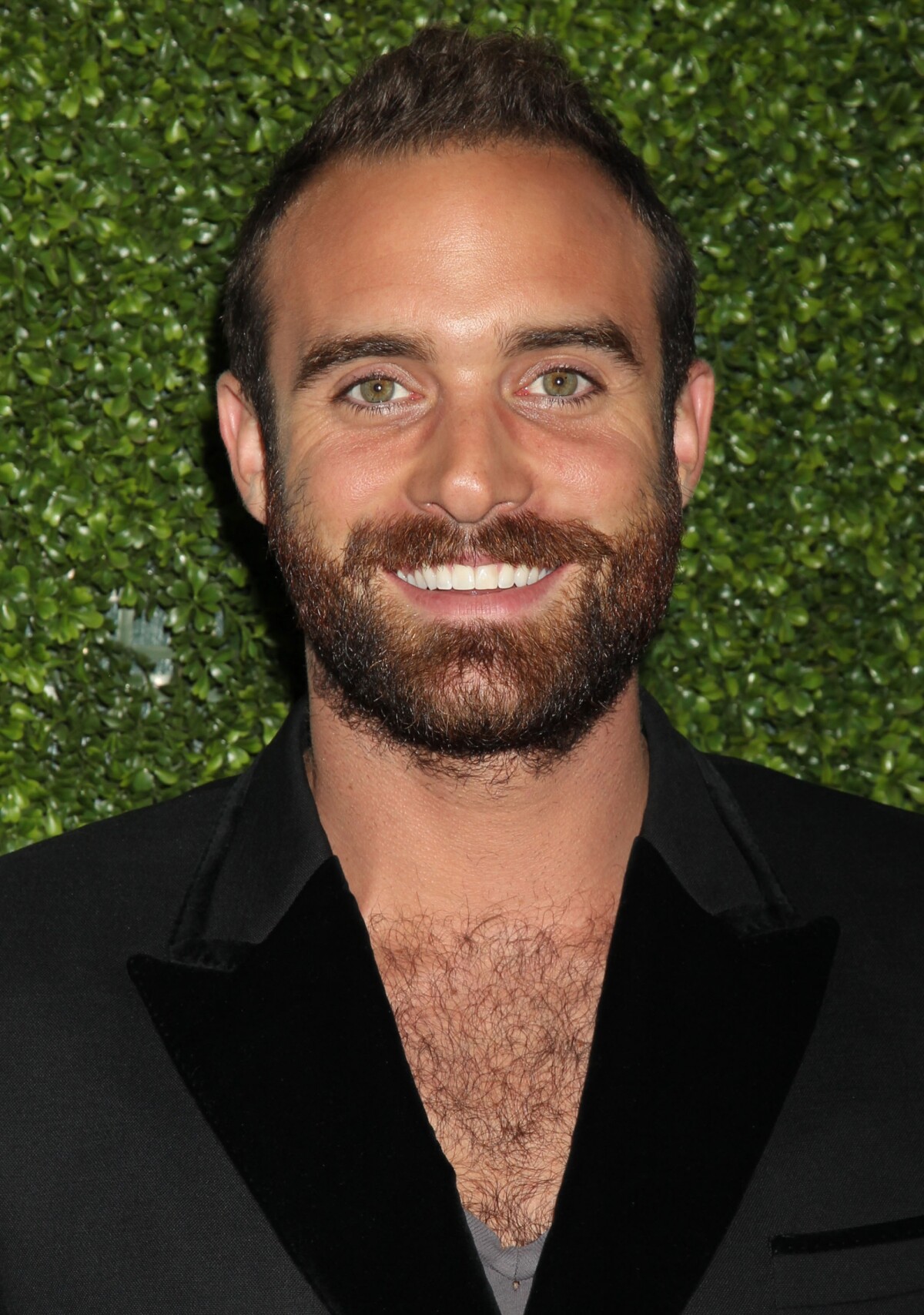 Photo : Joshua Sasse à la soirée "CBS Television Studios Summer" au ...