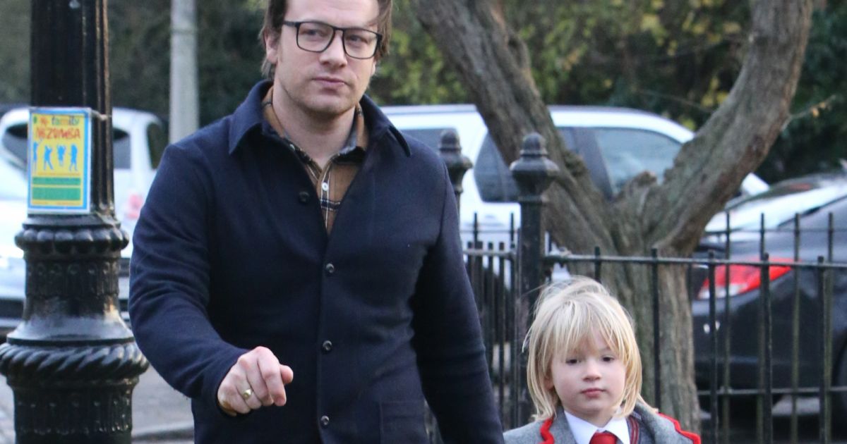 Exclusif - Jamie Oliver est venu chercher son fils Buddy Bear Maurice à ...