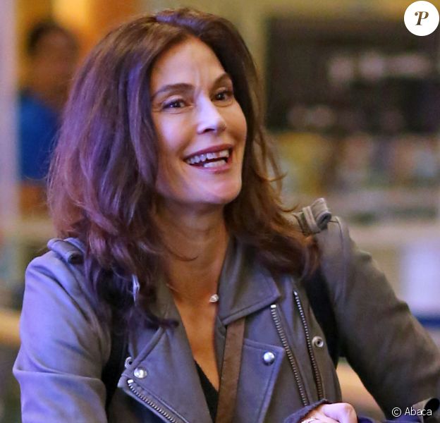 Teri Hatcher : Traits lisses et tirés, son visage transformé par les ...