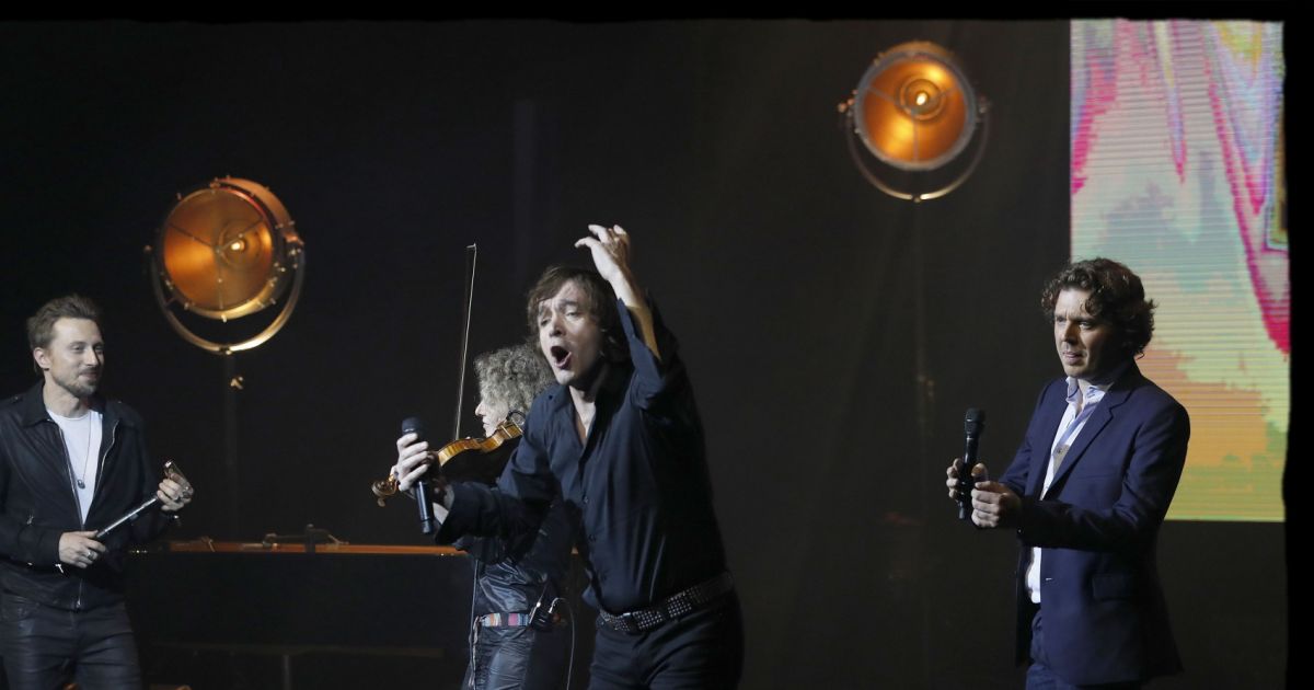 Greg Zlap (Greg Szlapczynski), Cali, Alex Vizorek lors de la 4ème ...