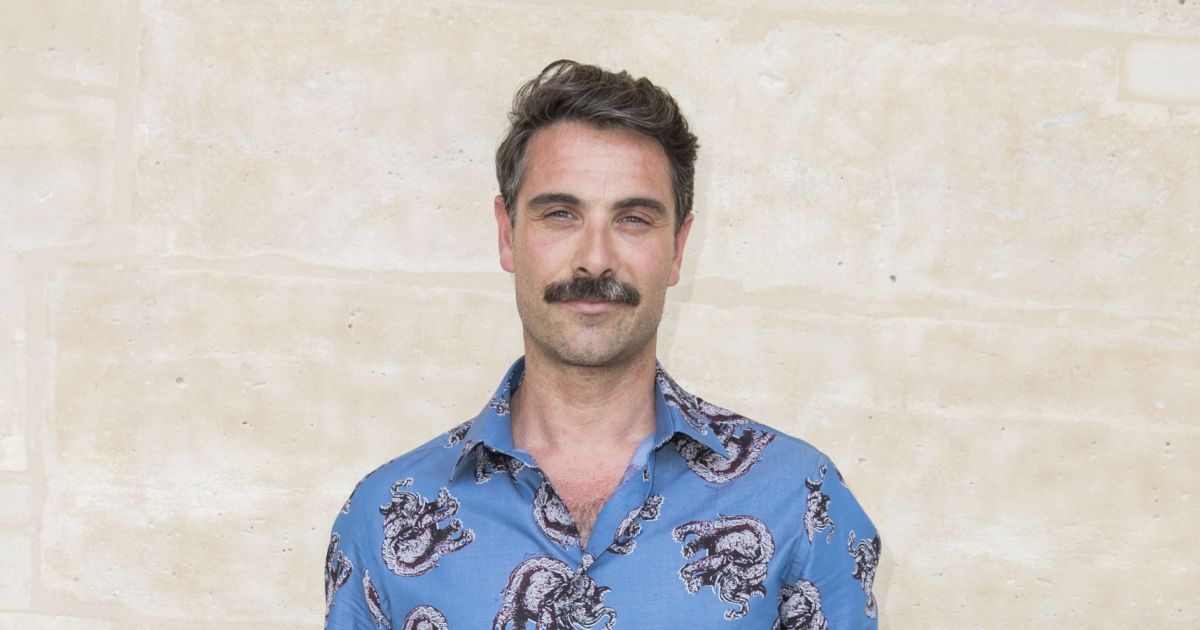 Luca Calvani - People au photocall du défilé de mode Louis Vuitton ...