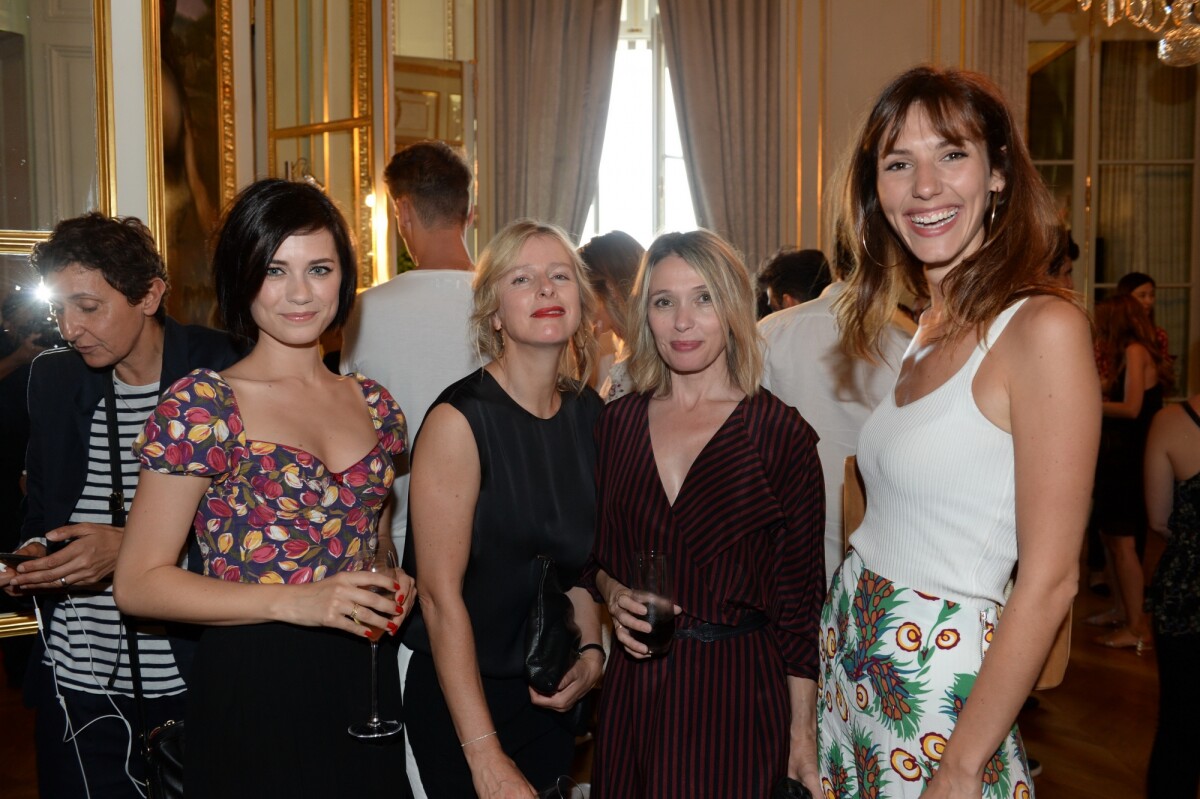Photo : Exclusif - Karin Viard, Anne Marivi et Doria Tillier - Soirée ...