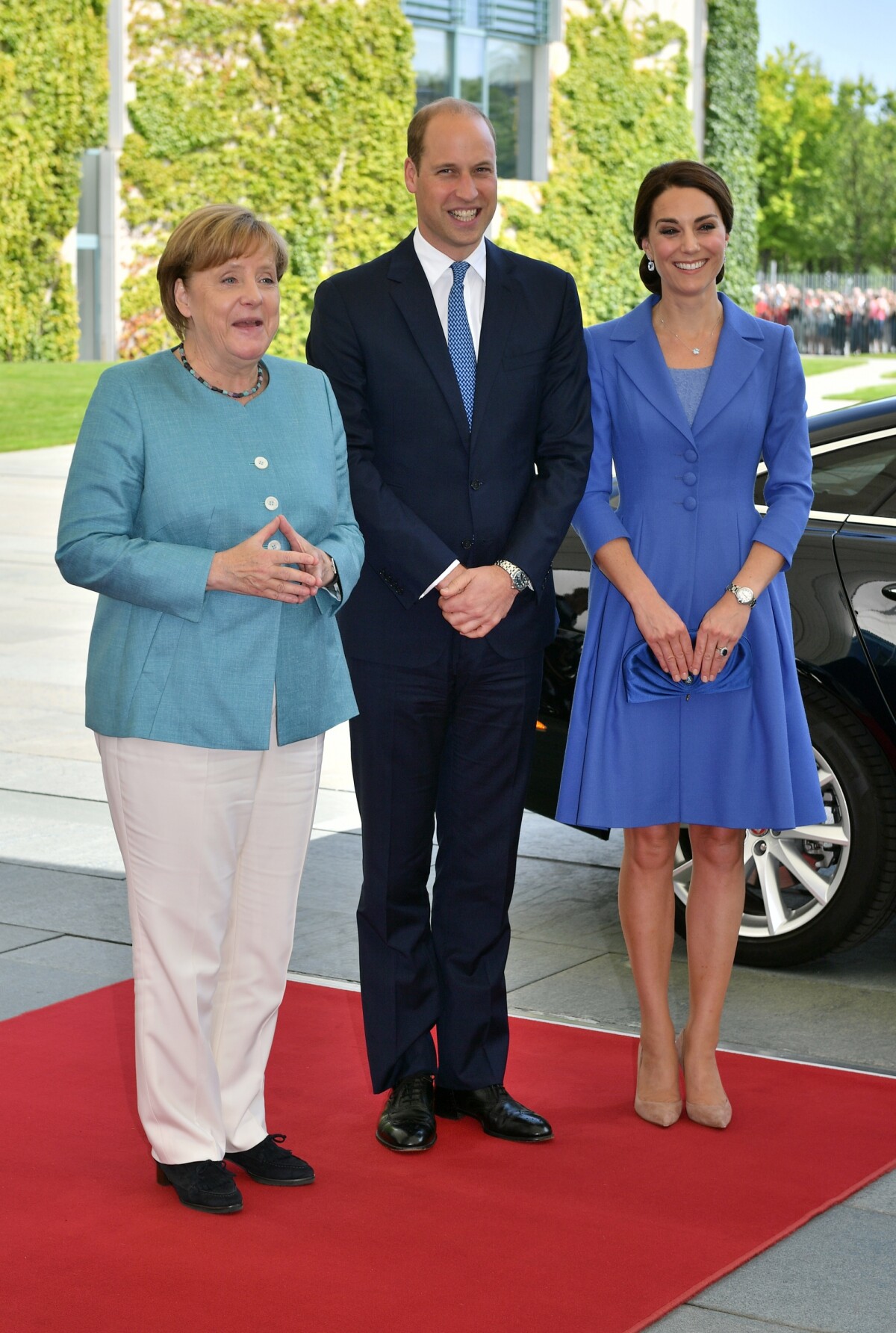 Photo : Angela Merkel a officiellement souhaité la bienvenue au prince ...