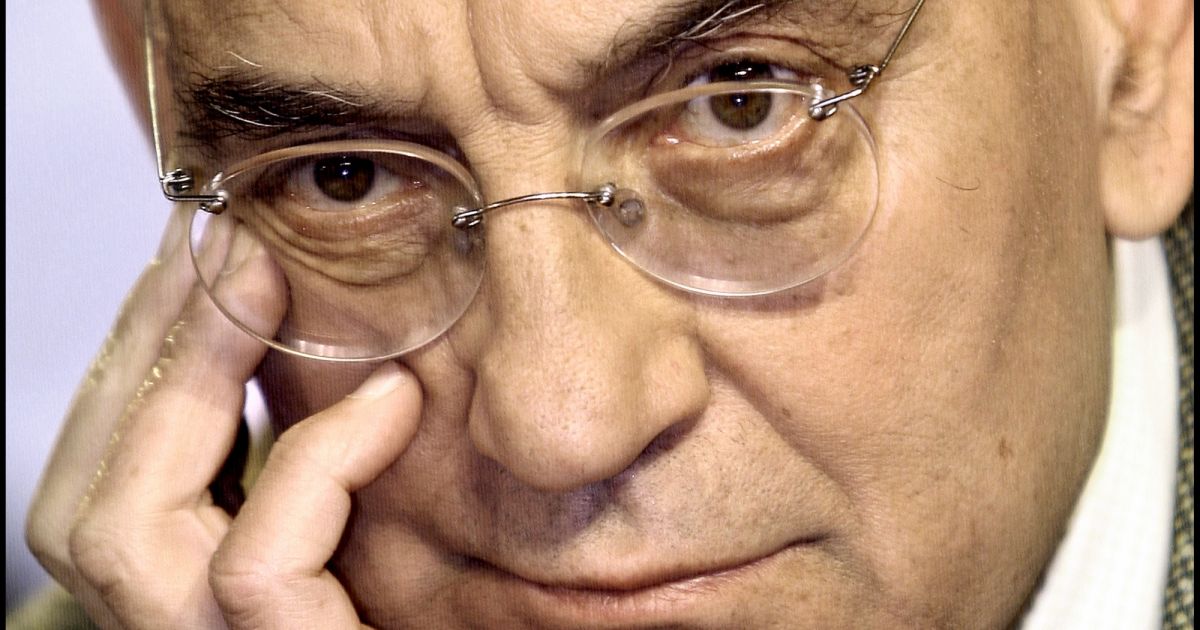 Max Gallo - Portrait réalisé en 2009 - Purepeople