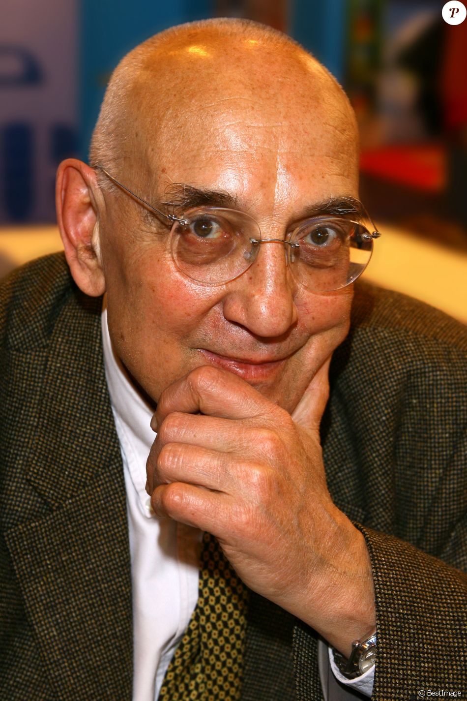 Max Gallo au Salon du Livre 2007 - Purepeople