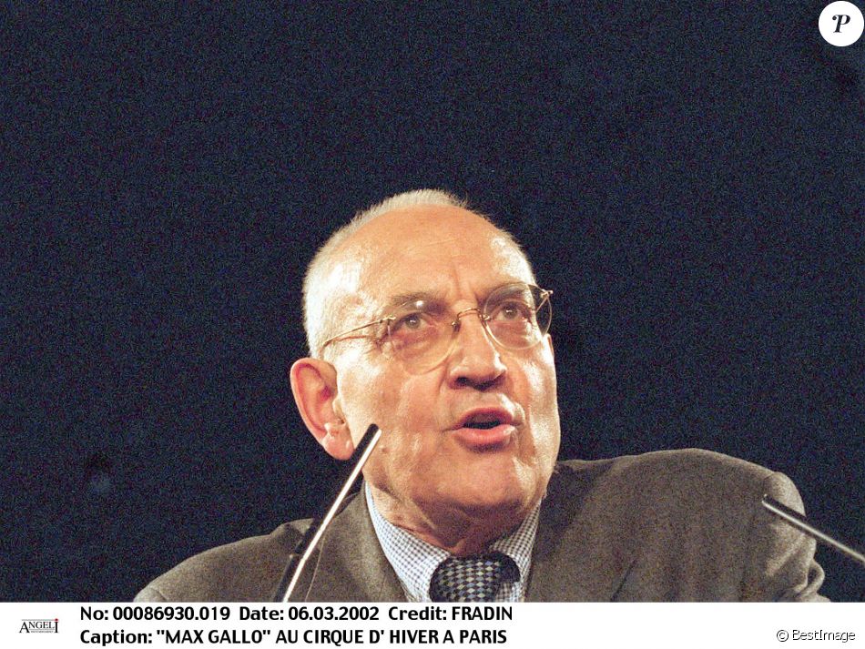 Max Gallo en 2002 - Purepeople