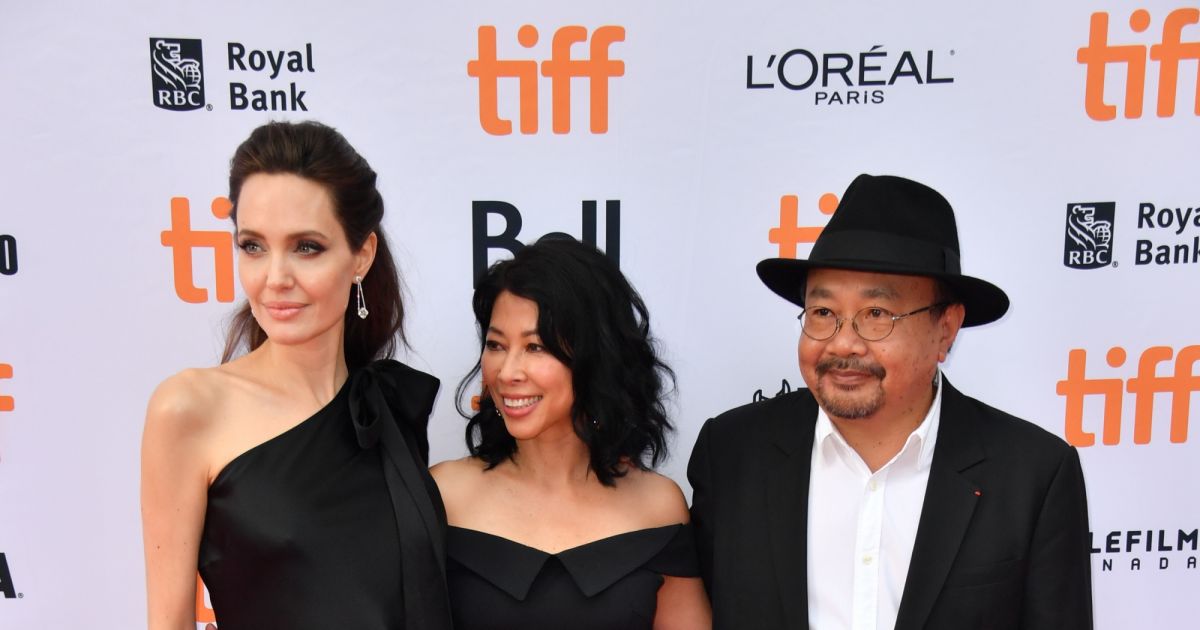 Angelina jolie, Loung Ung, et Rithy Panh à la première de First They ...