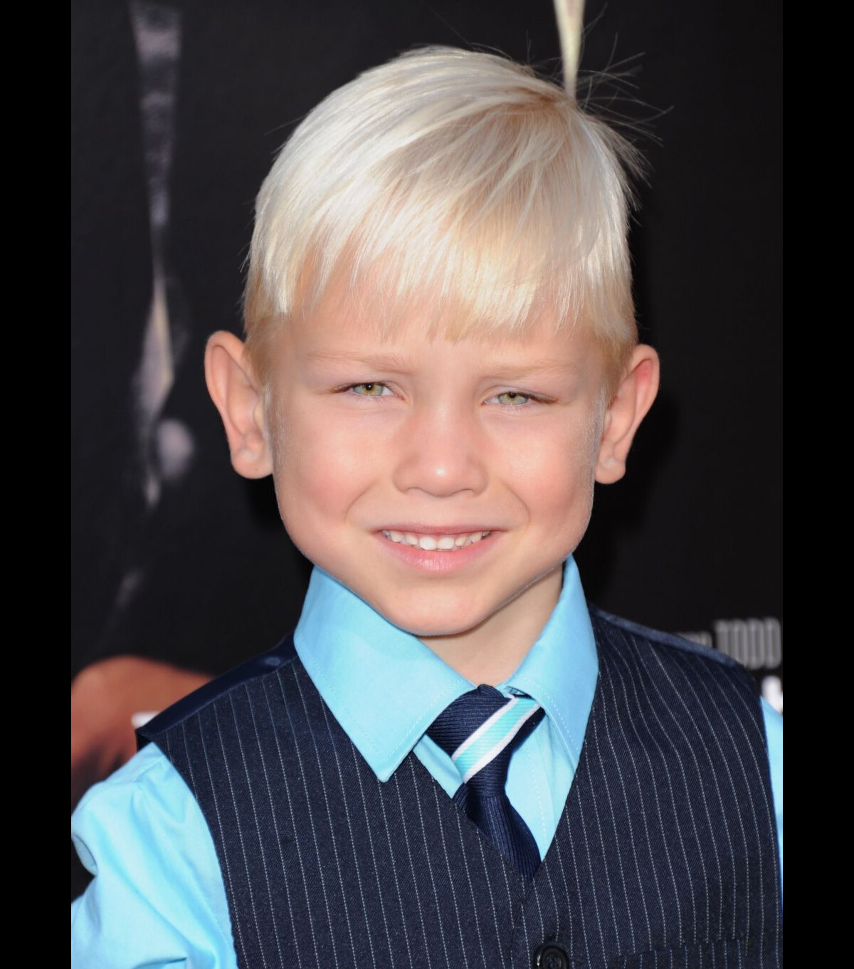 Vidéo : Grant Holmquist à Los Angeles, le 20 mai 2013. - Purepeople