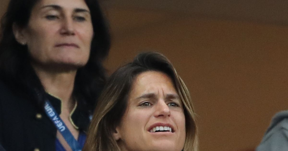 Amélie Mauresmo et son fils Aaron Mauresmo lors du match du quart de ...