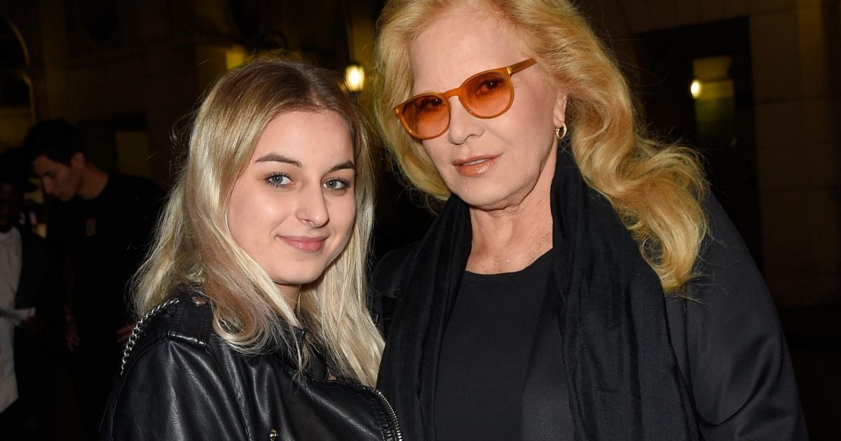 Semi-Exclusif - Sylvie Vartan avec sa fille Darina Scotti-Vartan à la générale de la pièce La ...