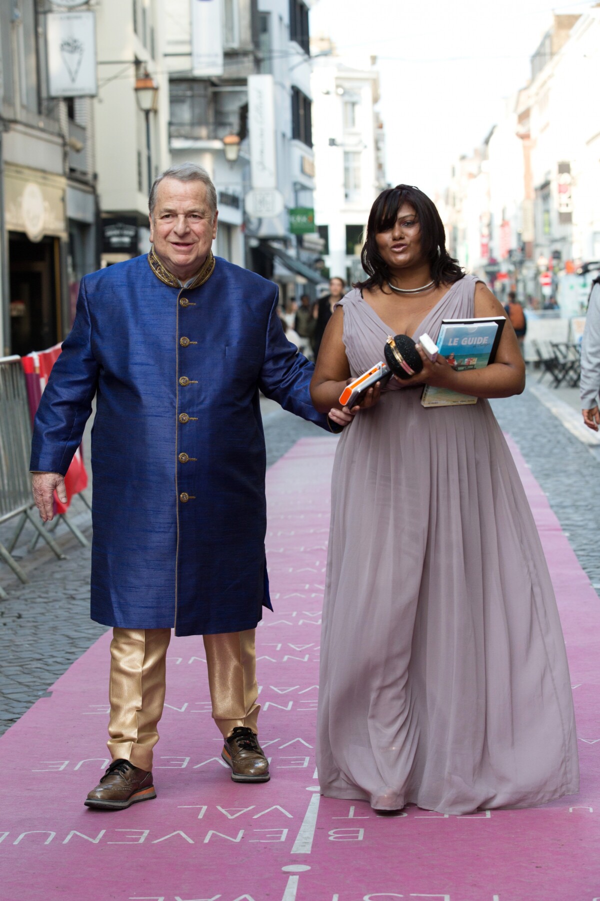 Photo : Paul-Loup Sulitzer et Supriya Rathoar - Festival du film ...