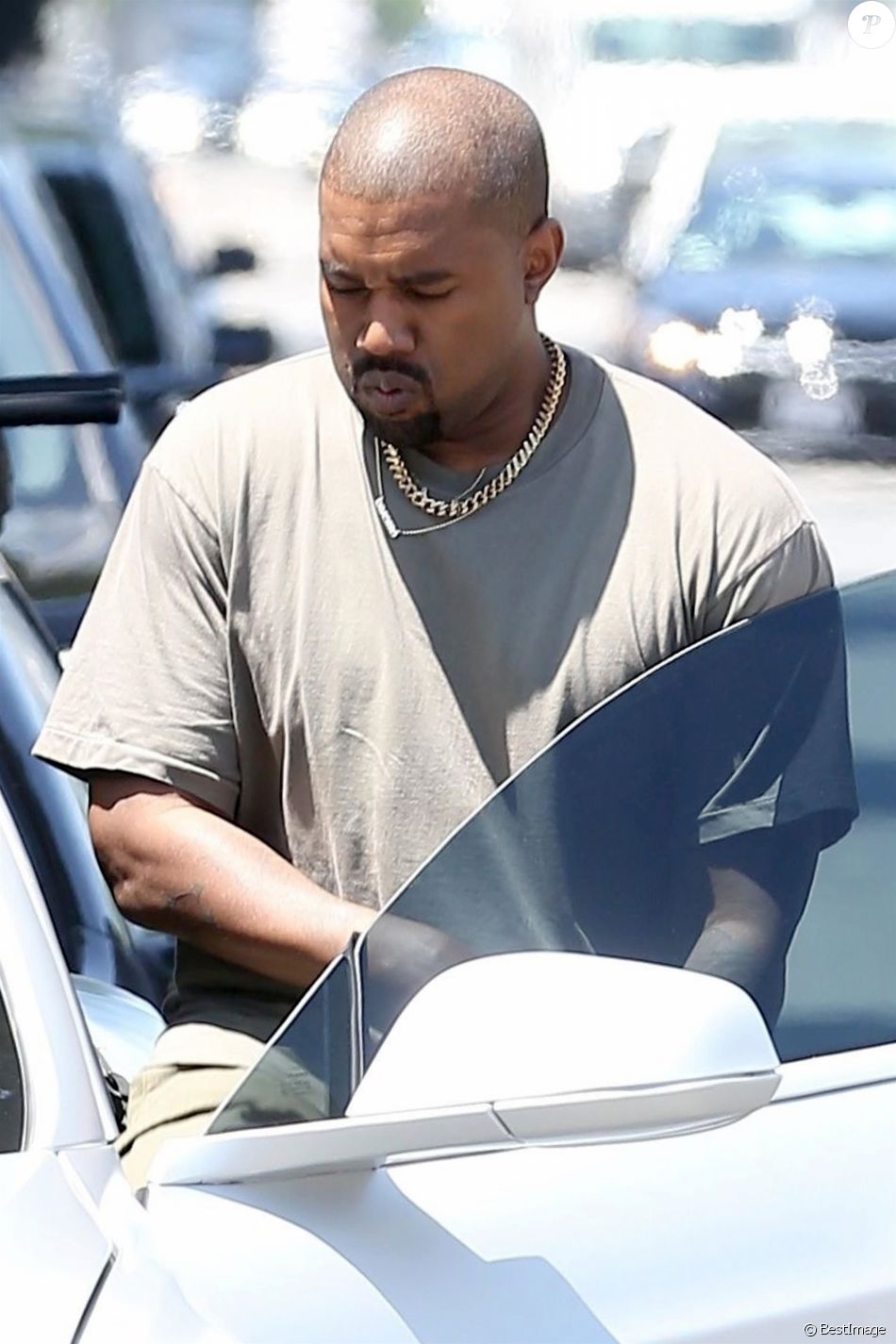 Exclusif - Kanye West est allé déjeuner au restaurant Matsuhisa à Los ...