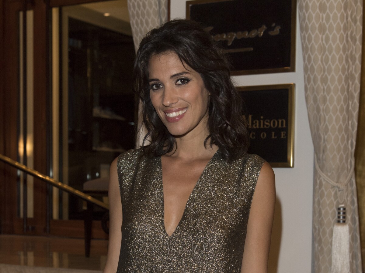 Photo : Exclusif - Laurie Cholewa dans le hall de l'hôtel Majestic lors ...