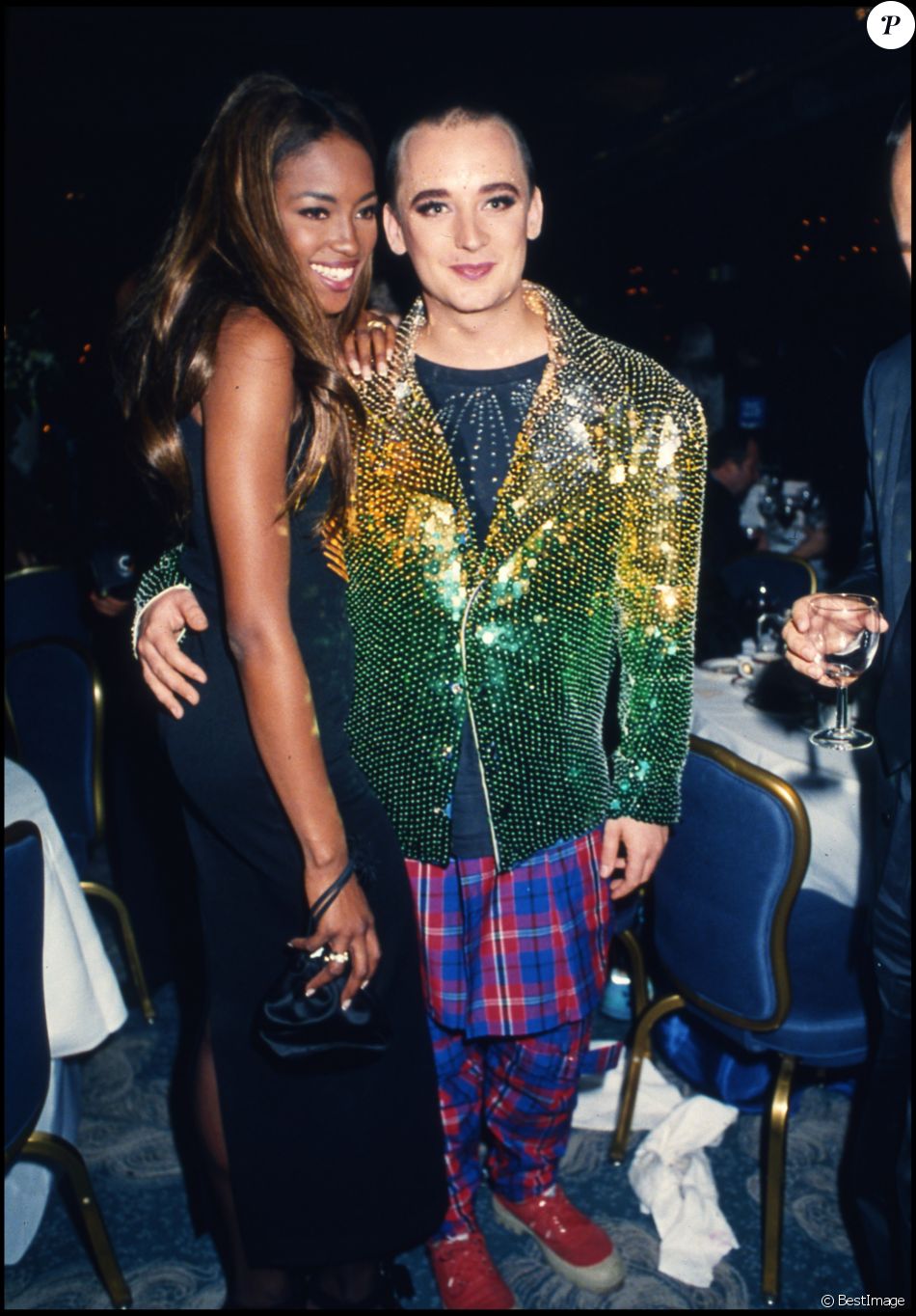 Boy George et Naomi Campbell en 1991. - Purepeople Boy George et Naomi Campbell en 1991. - Purepeople