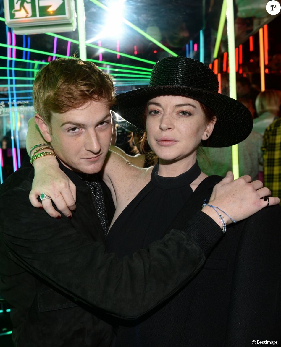 Semi-Exclusif - Lindsay Lohan et son frère Cody Lohan à la soirée White ...