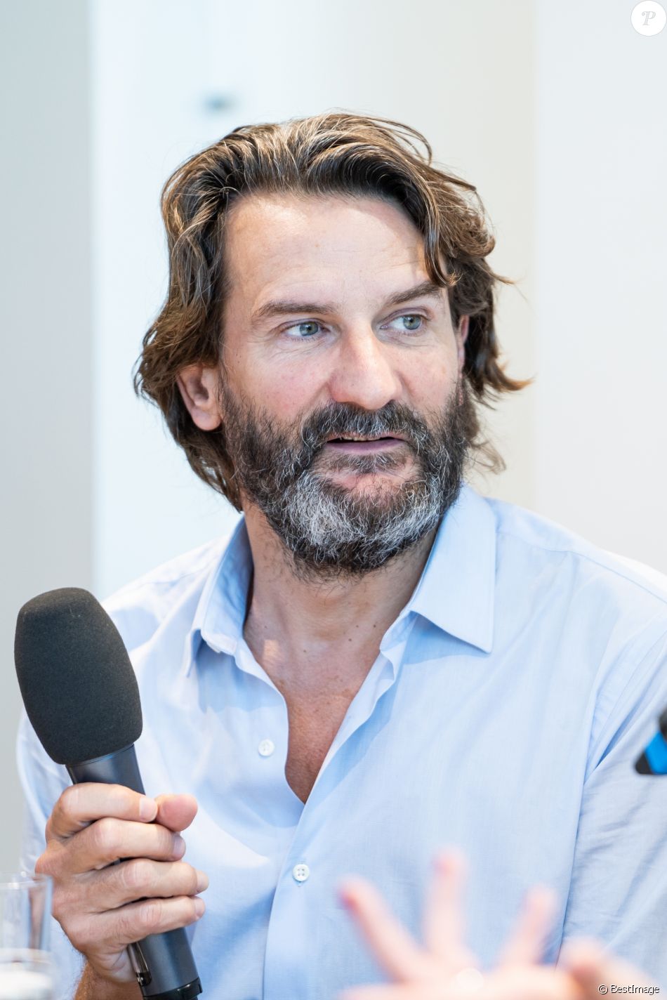 Frédéric Beigbeder lors d'une interview au salon du livre à Francfort ...