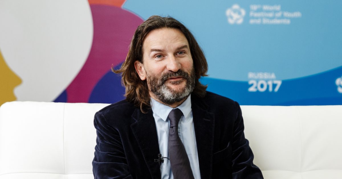 Frédéric Beigbeder au festival mondial de la jeunesse et des étudiants ...